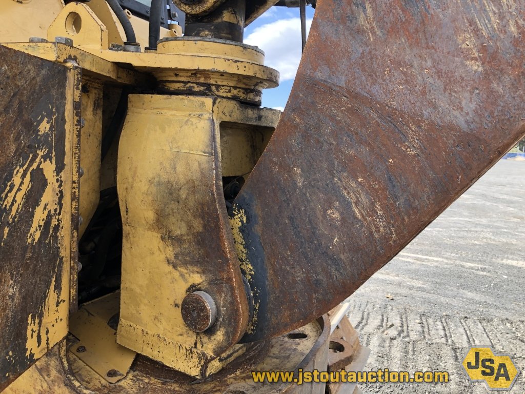 For Sale: Caterpillar 527 Skidder