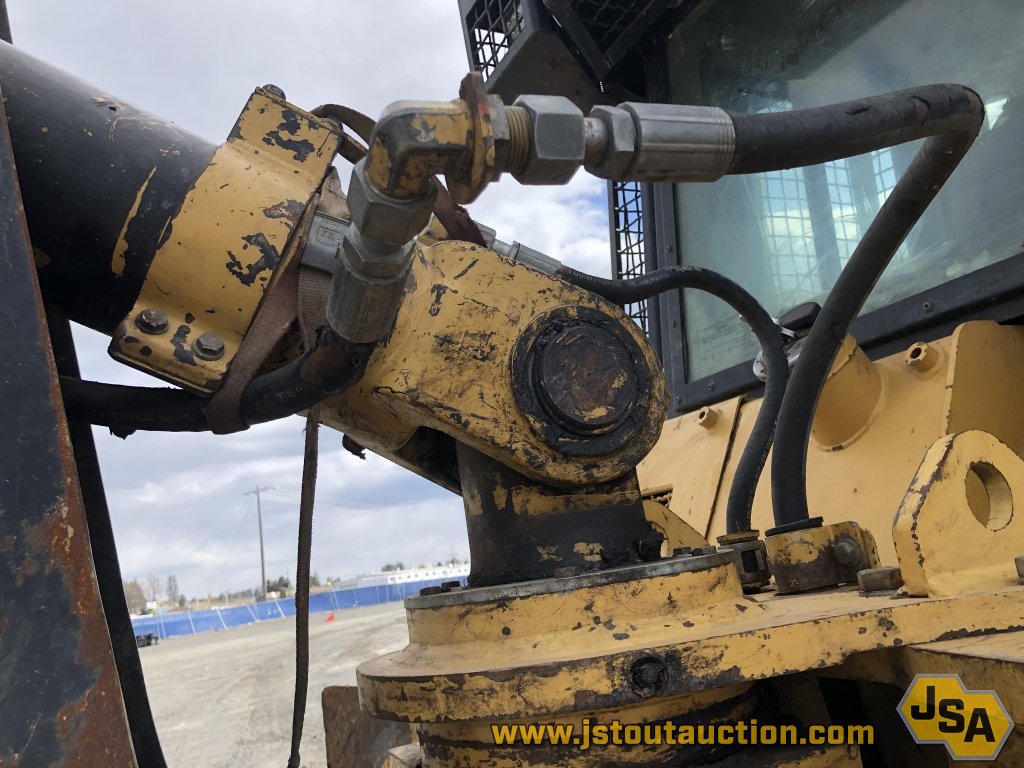 For Sale: Caterpillar 527 Skidder