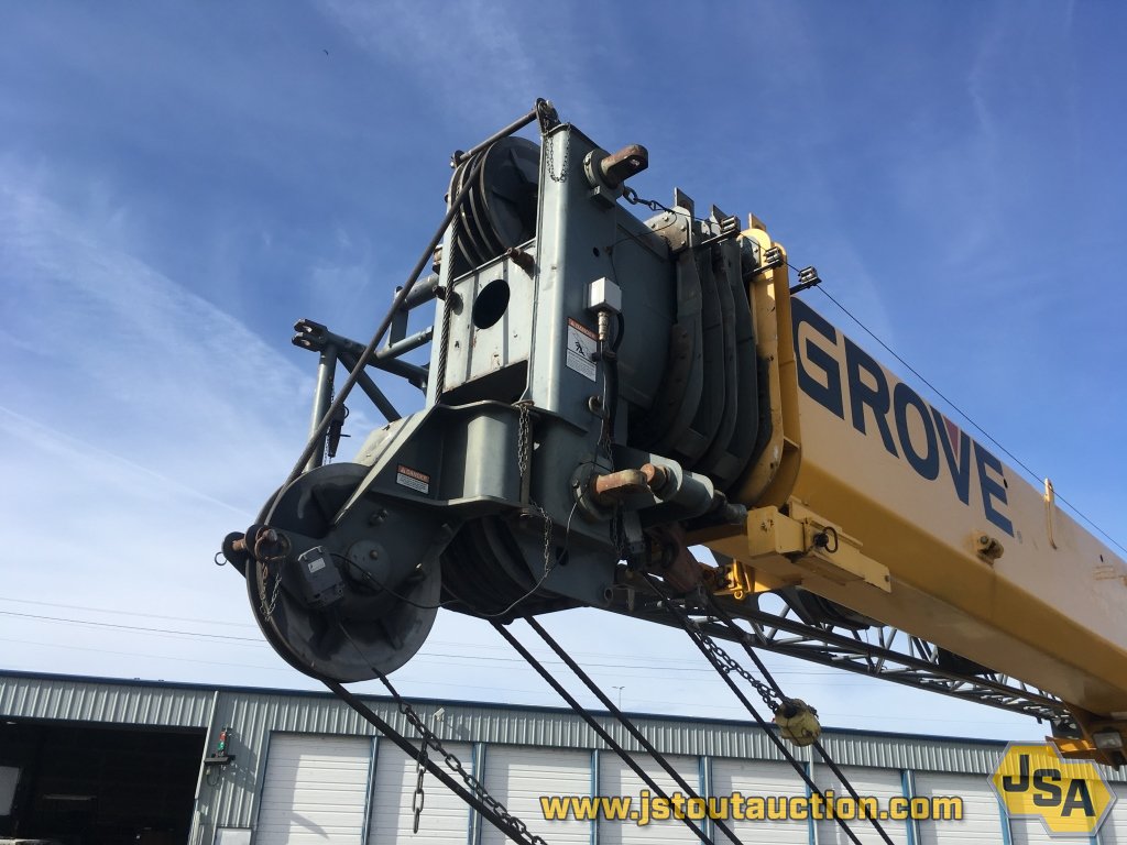 For Sale: 2005 Grove RT700E Cranes Rough Terrain