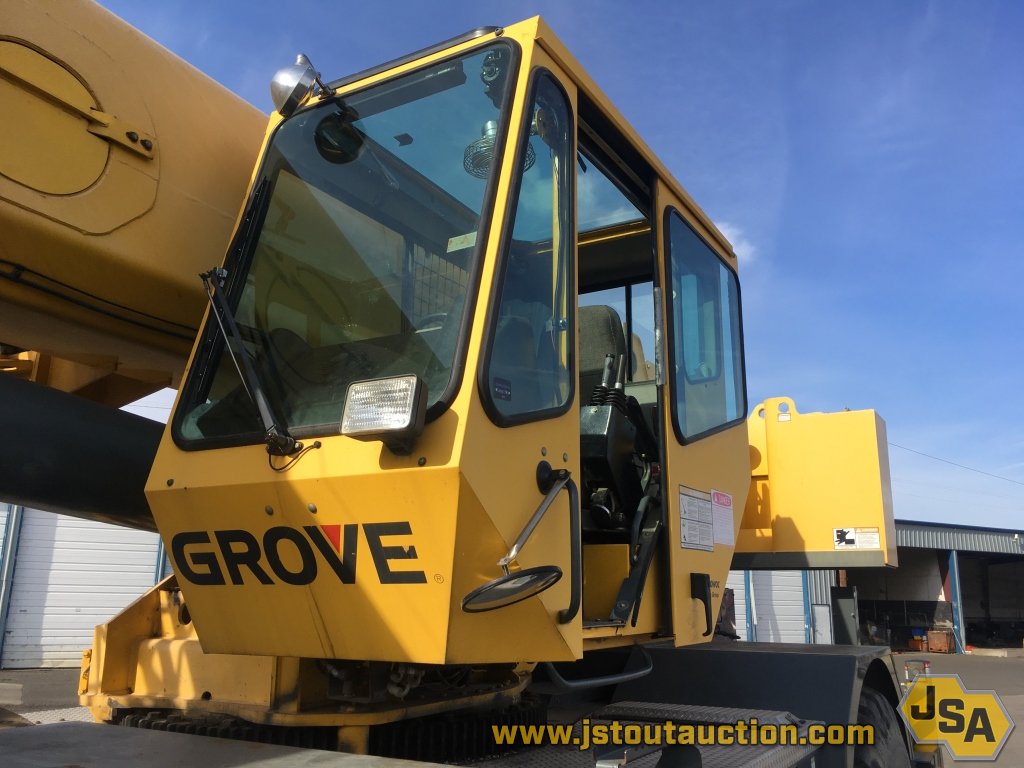 For Sale: 2005 Grove RT700E Cranes Rough Terrain