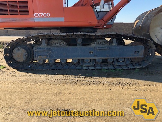 For Sale: Hitachi EX700 Excavators Crawler