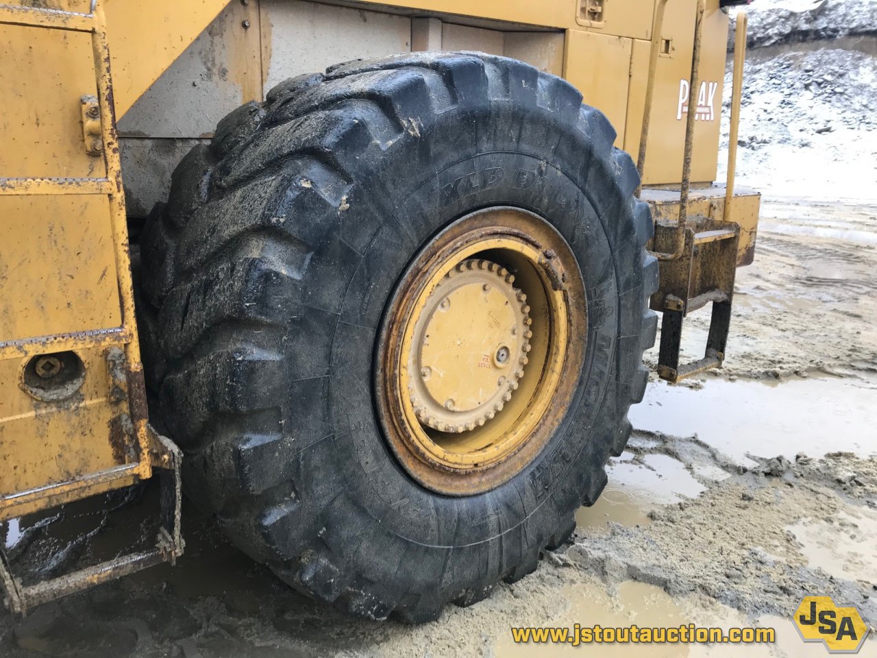 For Sale: 1995 Caterpillar 988F Wheel Loader