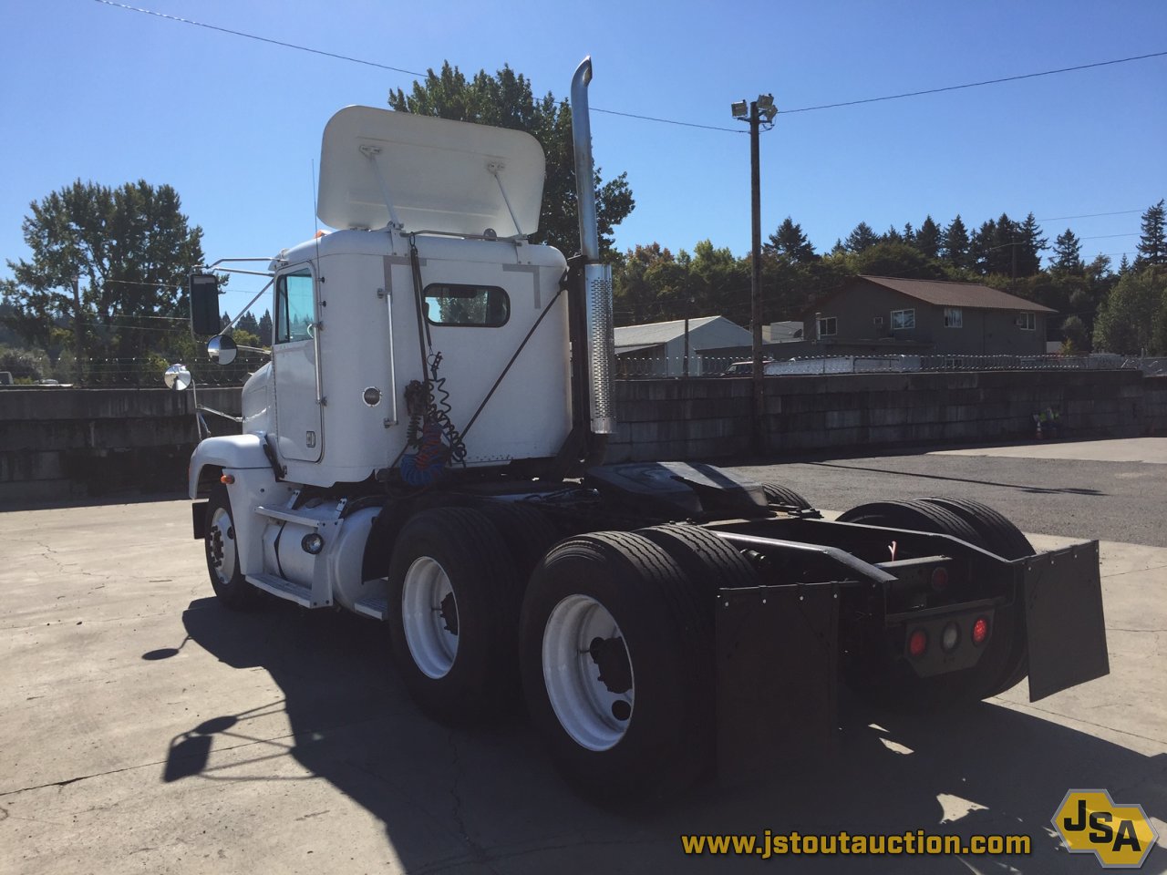For Sale: 1996 Freightliner FLD120 Day Cab
