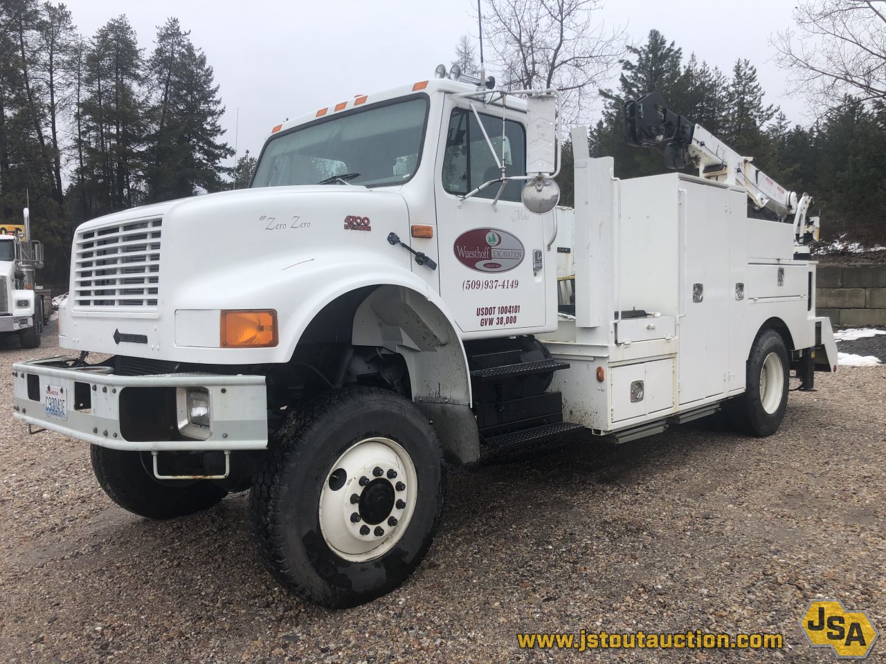 For Sale: 1997 International 4700 Service Trucks