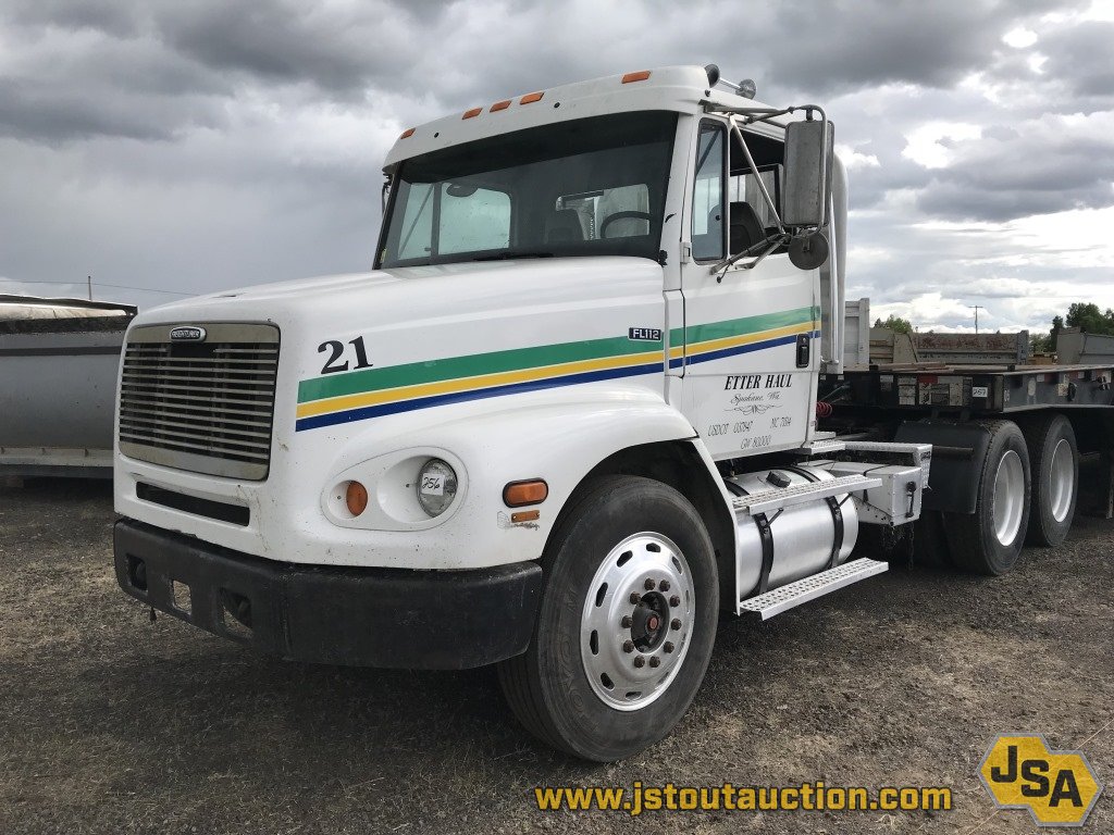 For Sale: 2000 Freightliner FL112 Tandem Axle
