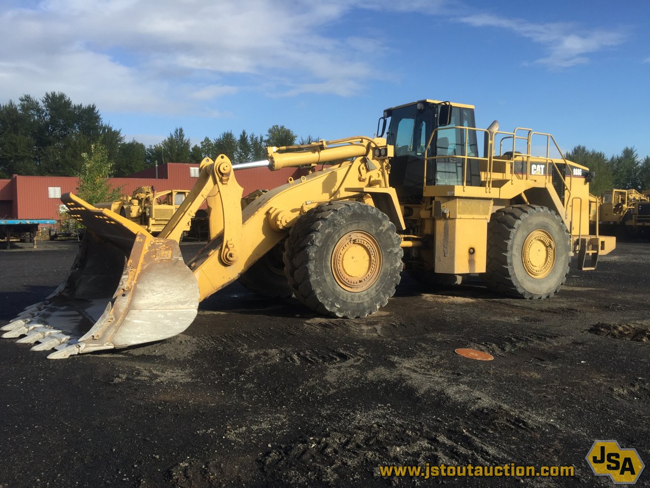 For Sale: 2001 Caterpillar 988G Wheel Loader