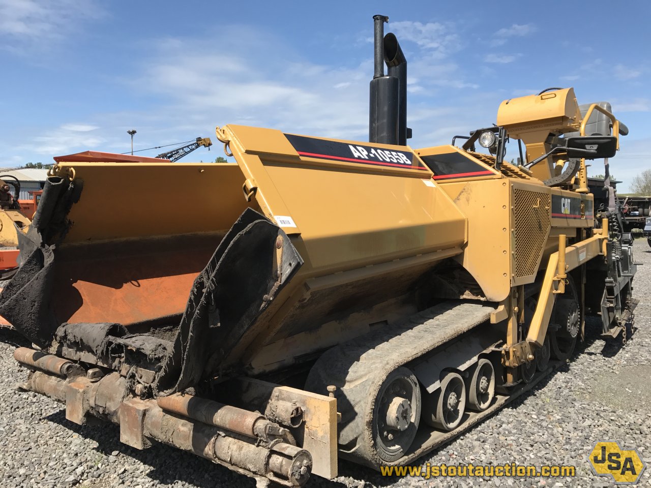 For Sale: 2001 Caterpillar AP1055B Paving