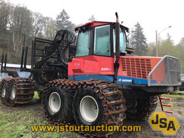 For Sale: 2002 Valmet 890 Forwarder