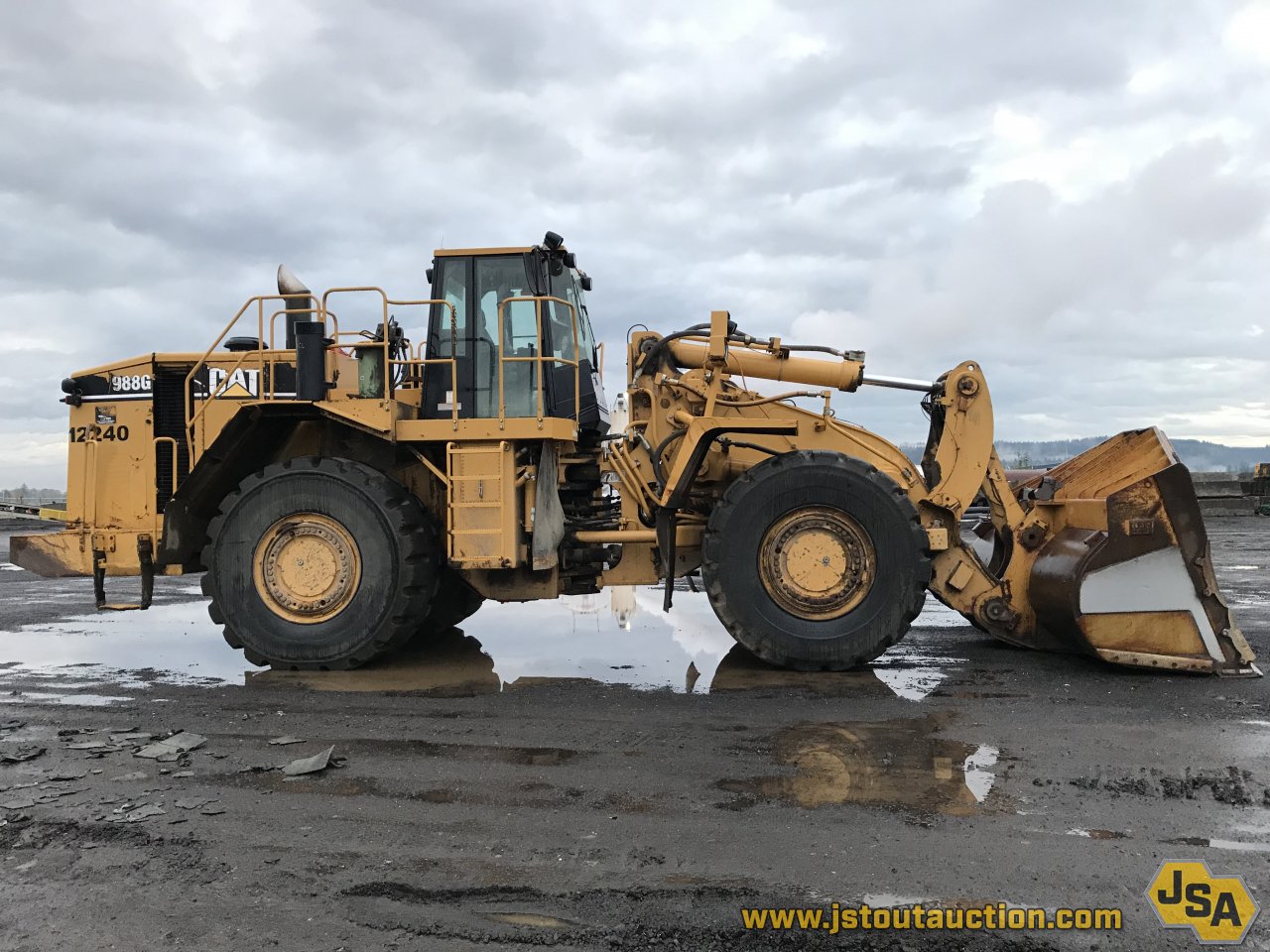 For Sale: 2003 Caterpillar 988G Wheel Loader