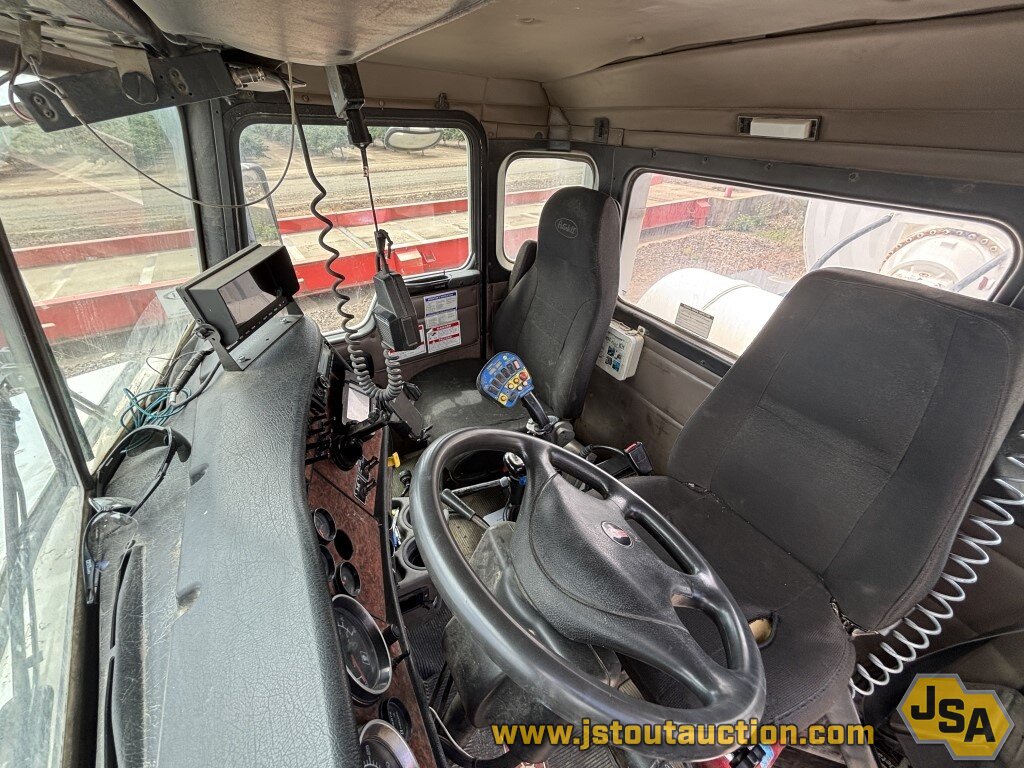 For Sale: 2005 Mc Neilus W900 Other Truck