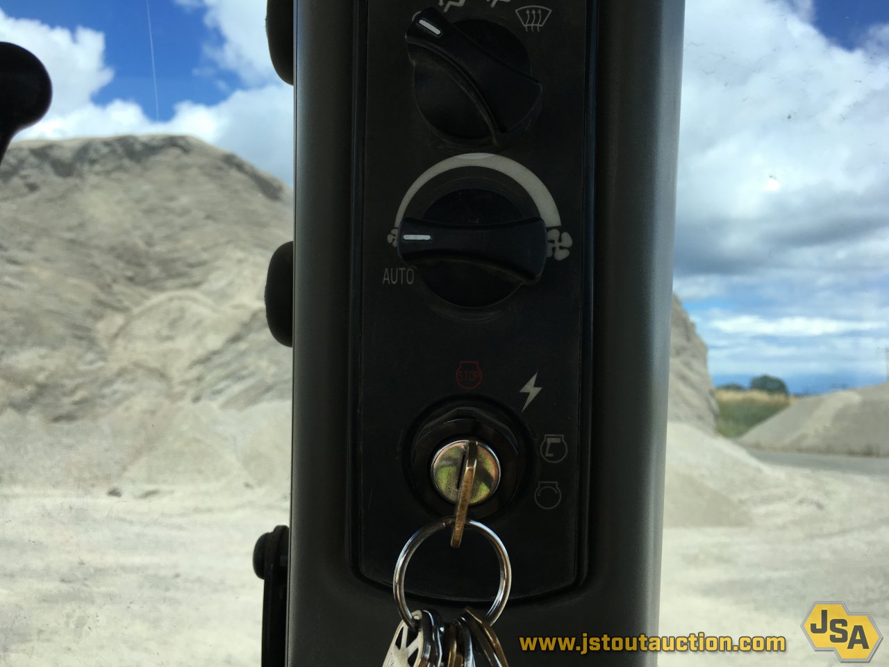 For Sale: 2006 Caterpillar MT875B Tractor