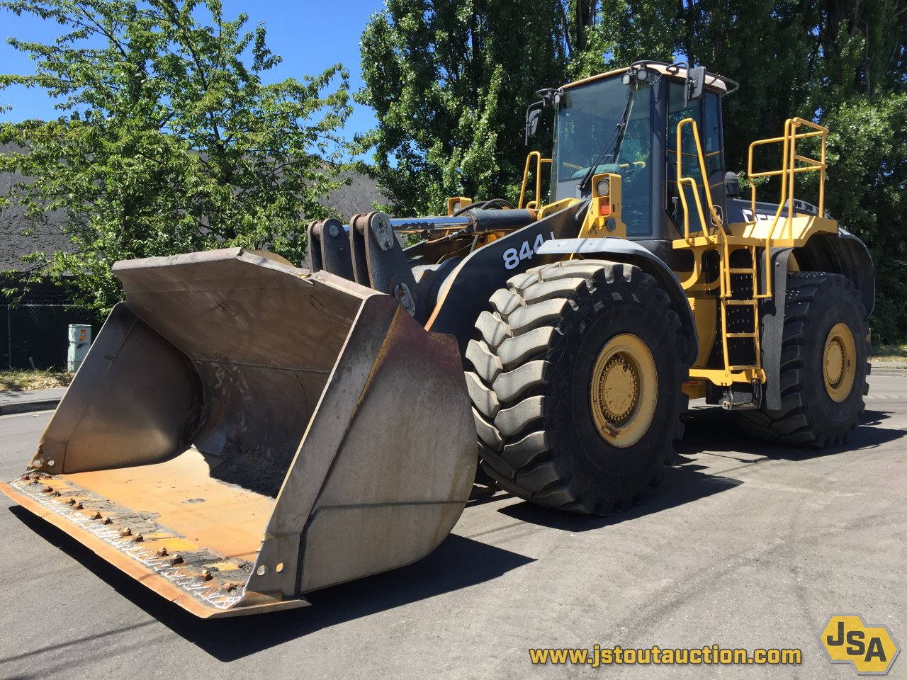For Sale: 2006 John Deere 844J Wheel Loader