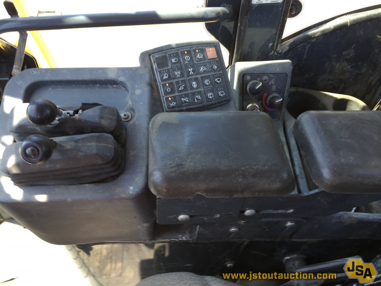For Sale: 2006 John Deere 844J Wheel Loader