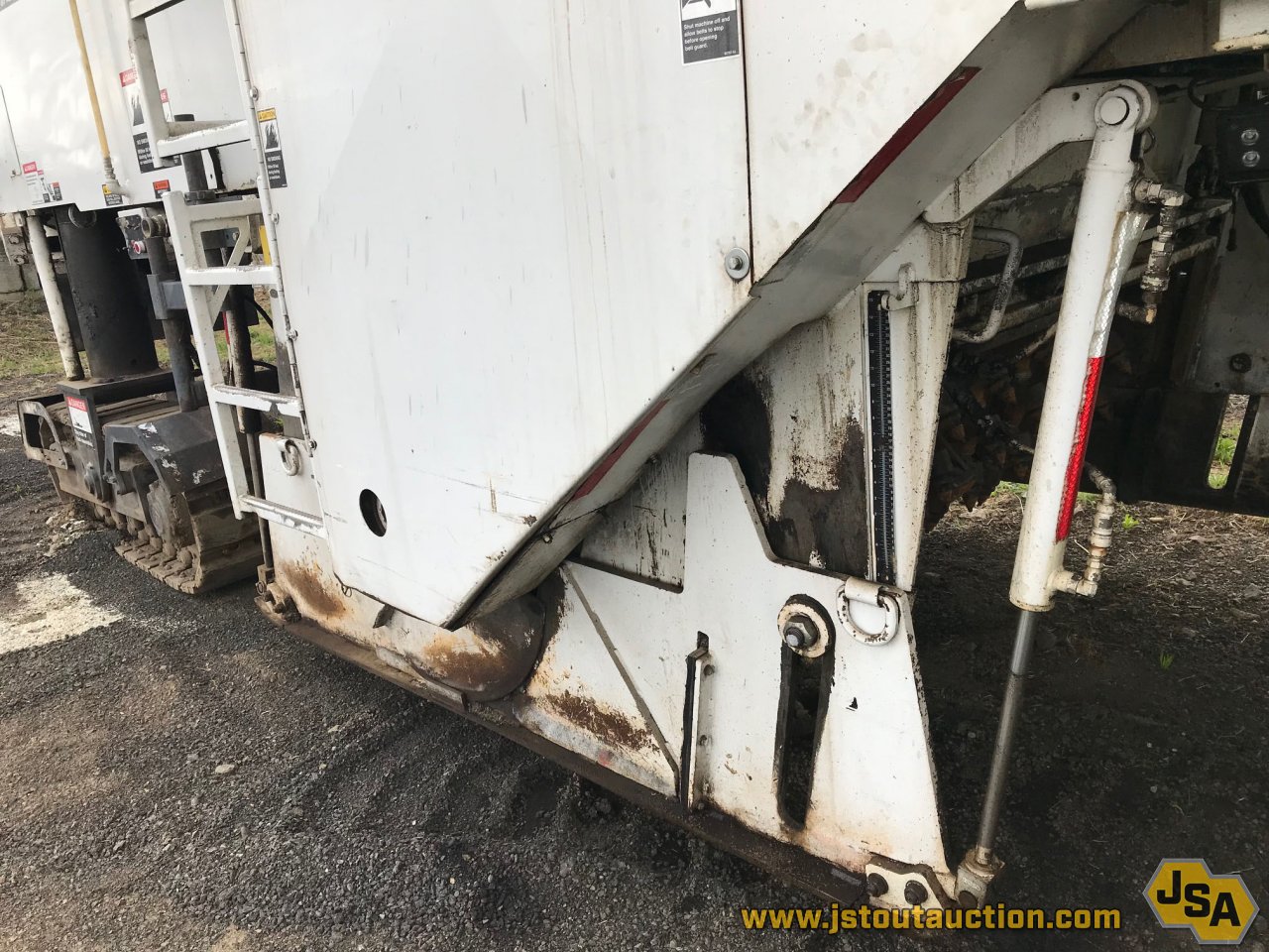 For Sale: 2007 Roadtec RX-700 Paving