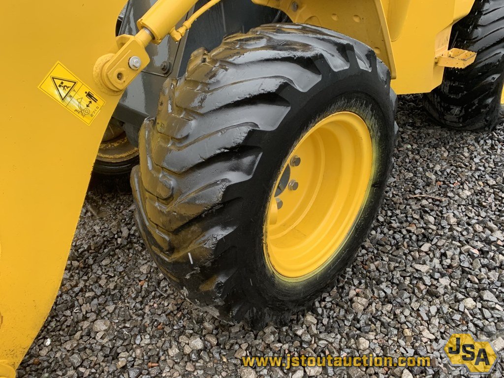 For Sale: 2009 Komatsu WA40-6 Wheel Loader
