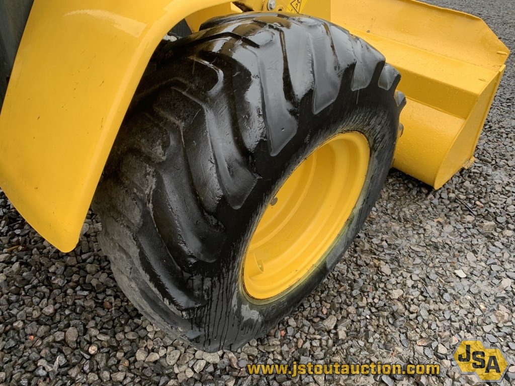 For Sale: 2009 Komatsu WA40-6 Wheel Loader