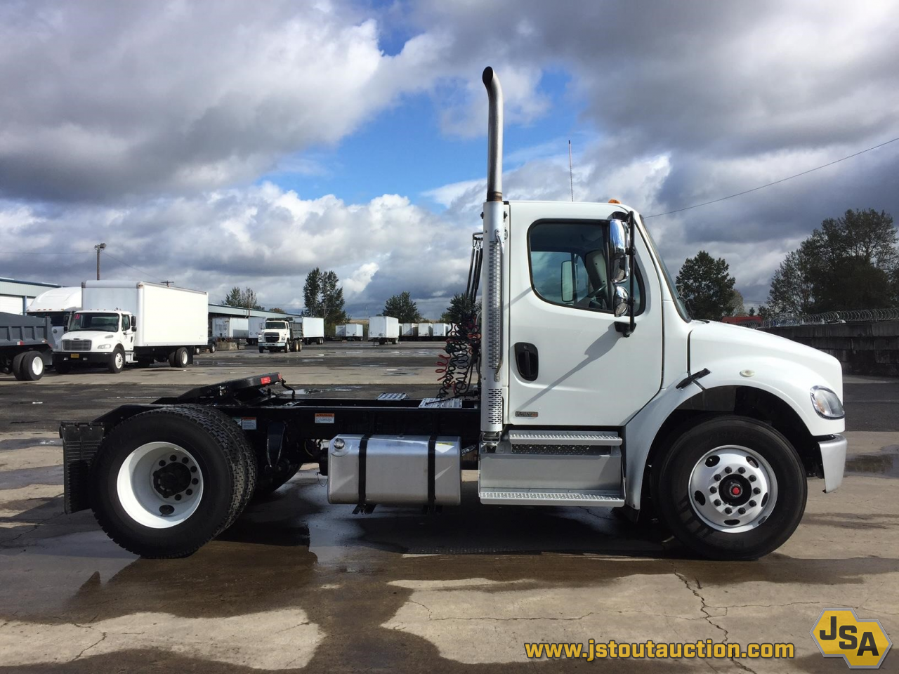 For Sale: 2011 Freightliner M2106 Day Cab