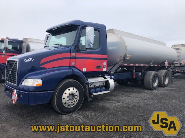 For Sale: 2013 Volvo TA Fuel/Lube