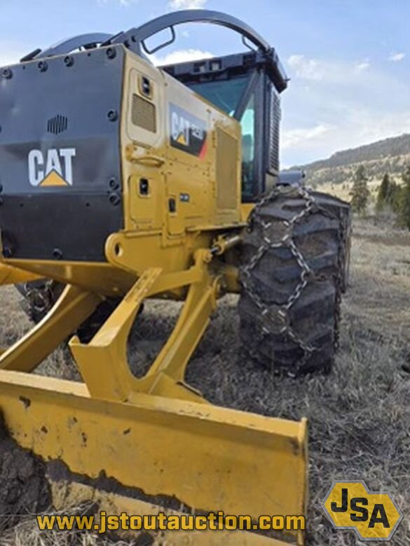 For Sale: 2016 Caterpillar 525D Skidder