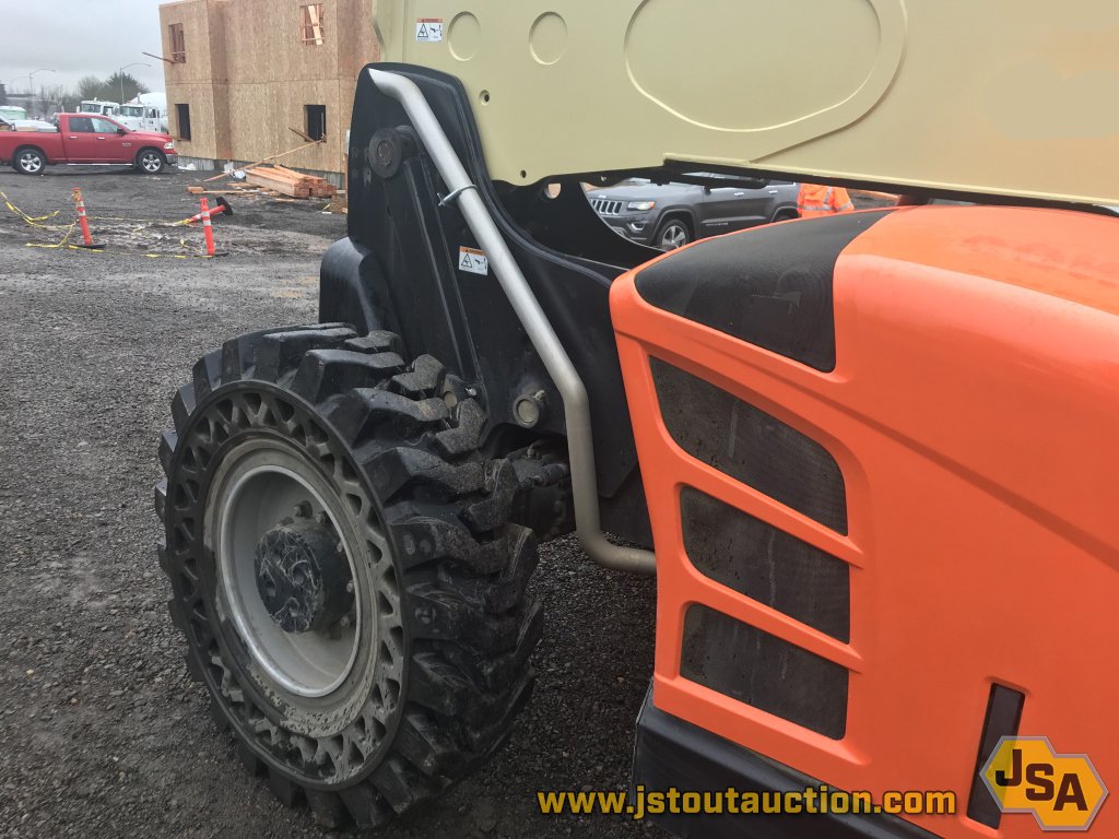 For Sale: 2017 JLG 1055 Forklift Telescopic